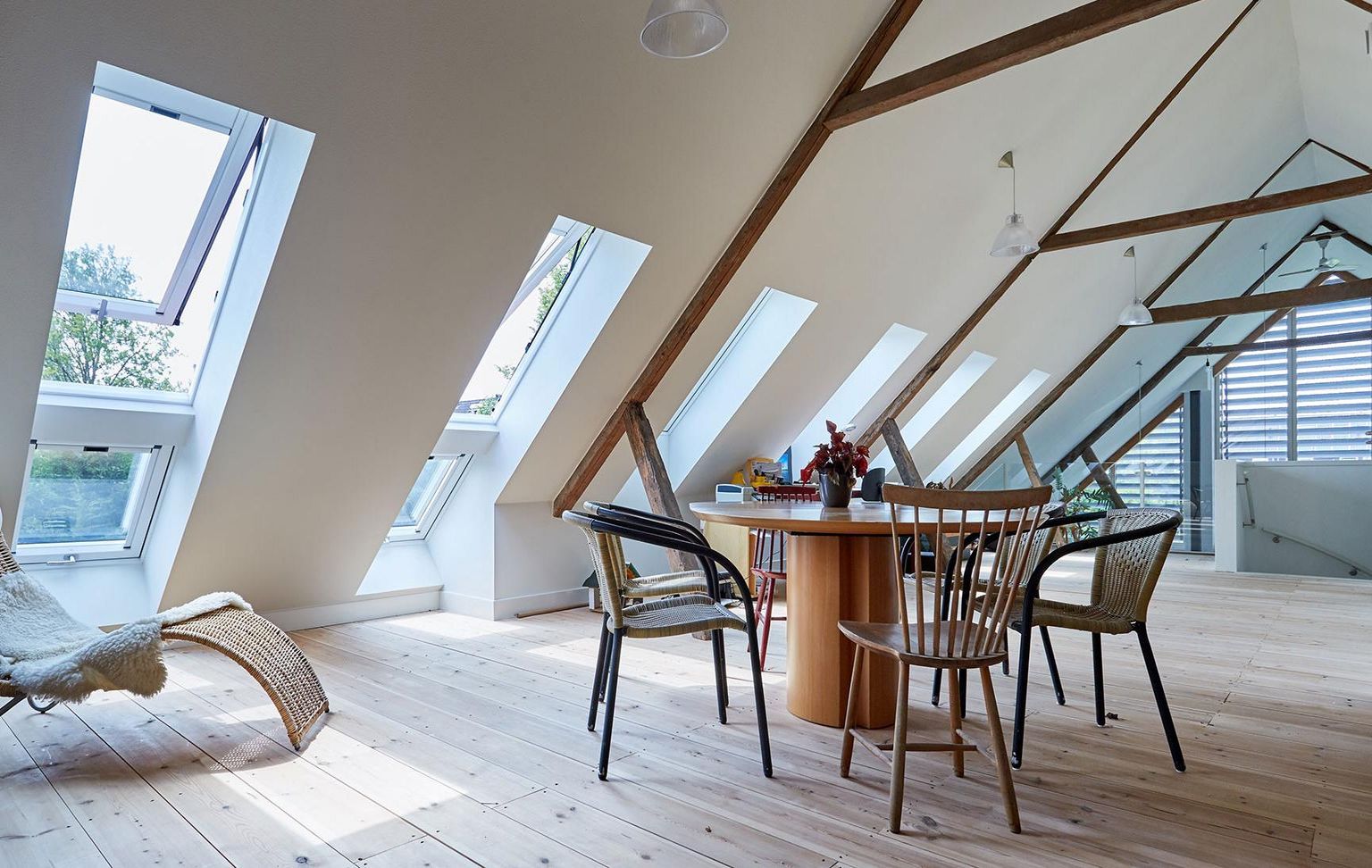 Designo R8: Top-hung roof window | Roto roof window