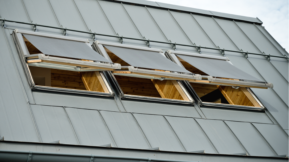 The roof window for professionals | Roto roof window