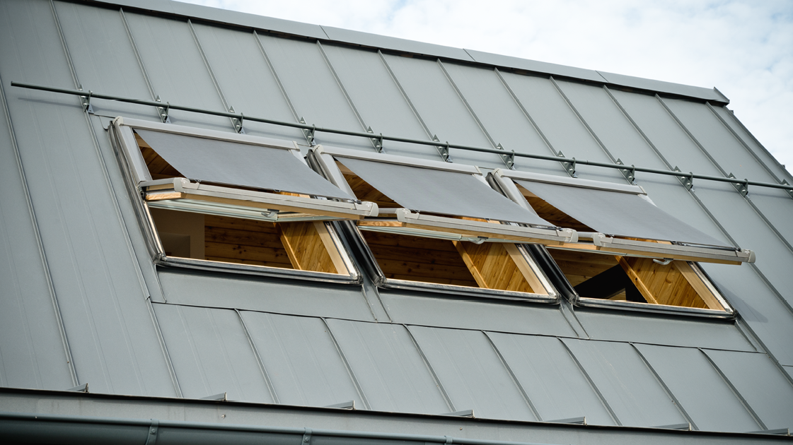 The roof window for professionals | Roto roof window