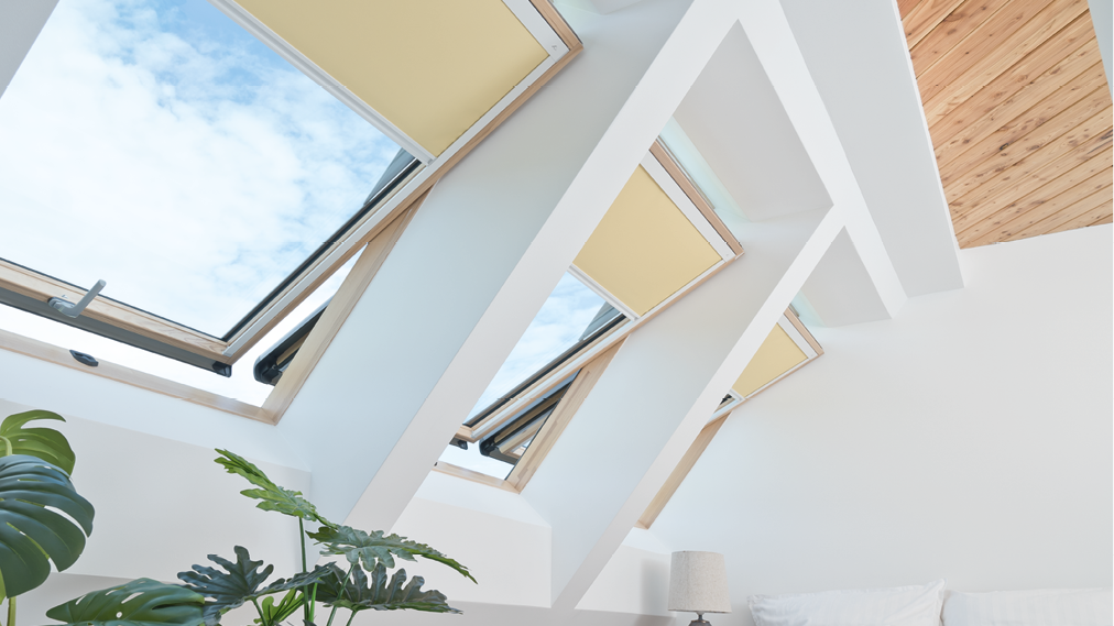The roof window for professionals | Roto roof window