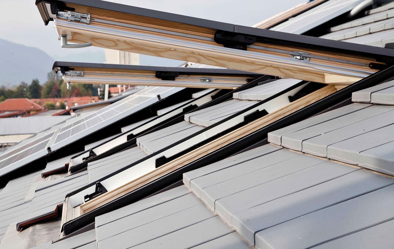 Designo R8: Top-hung roof window | Roto roof window